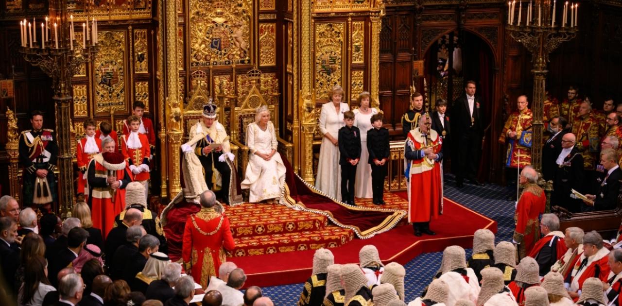 Βασιλιάς Κάρολος: Η πρώτη ομιλία του στο βρετανικό κοινοβούλιο - Γιατί ...