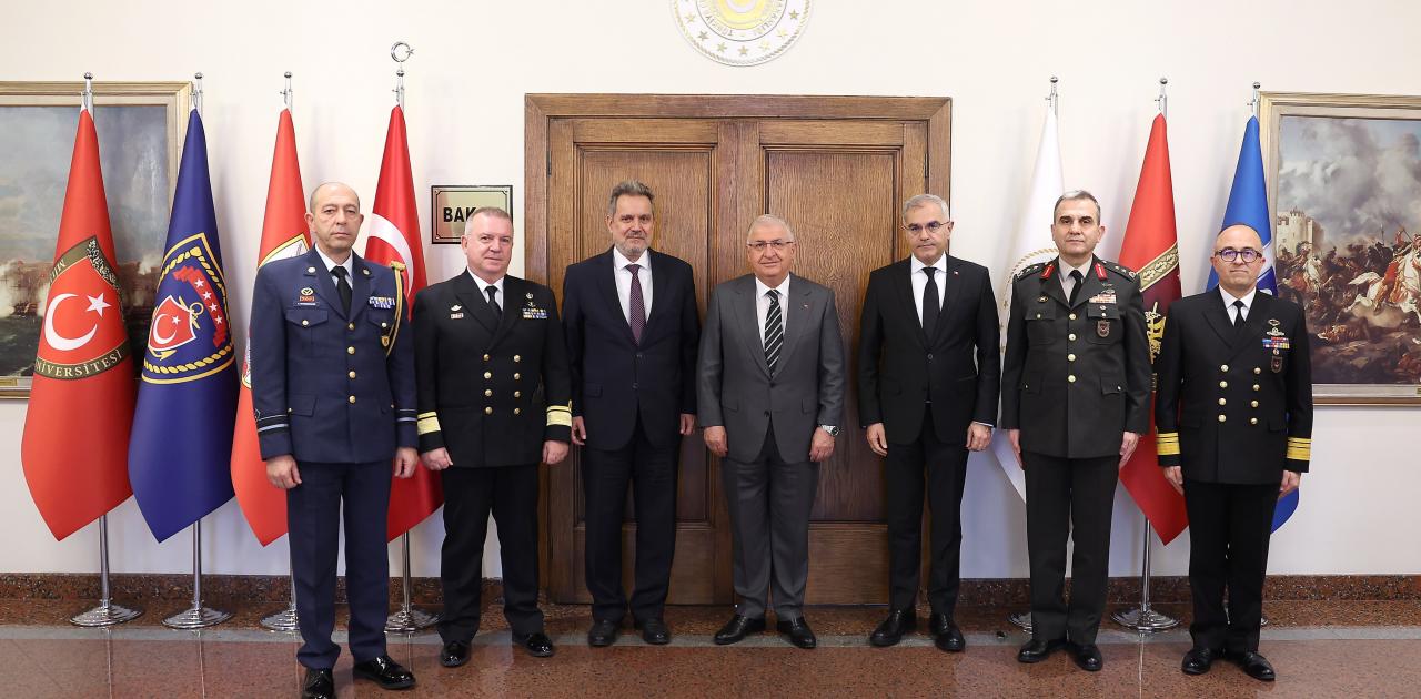 Σε καλό κλίμα η 4η συνάντηση για ΜΟΕ με τον Δένδια να υπενθυμίζει 12 νμ ...