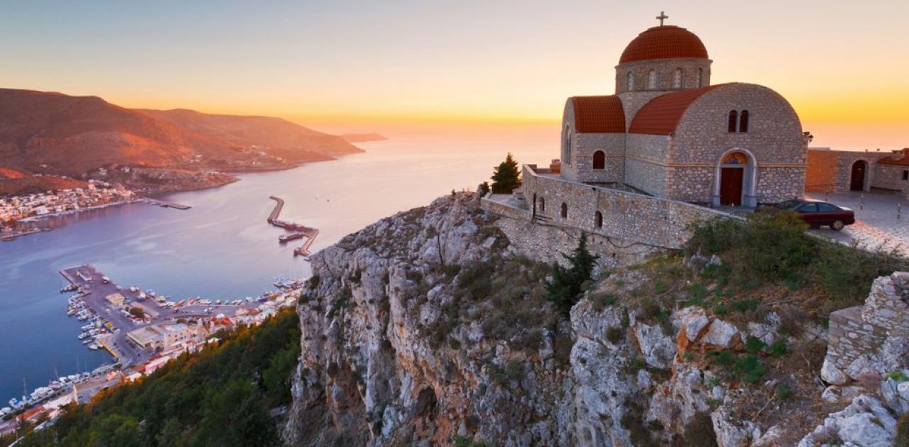 Κάηκε το εκκλησάκι του Προφήτη Ηλία στην Κάλυμνο...και δεν το ...