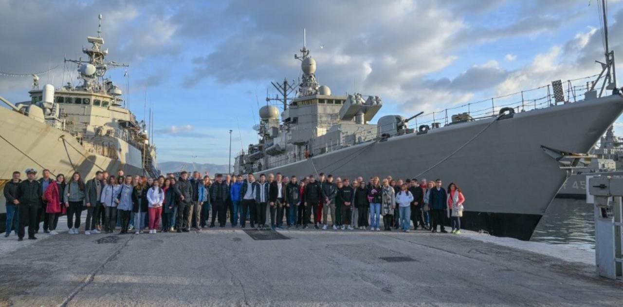 Πολεμικό Ναυτικό: Πλους μαθητών και μαθητριών με φρεγάτα, για τον ...