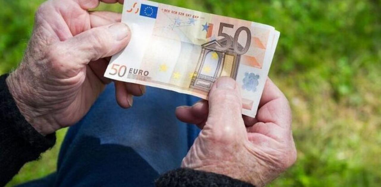 Στο Ανώτατο Ειδικό Δικαστήριο το θέμα των περικοπών δώρων και ...