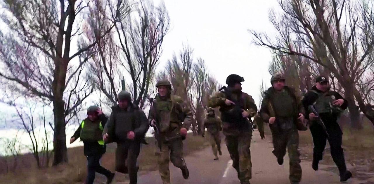 Τρομοκρατημένοι οι Ουκρανοί μετακινούνται από τη νότια προς τη βόρεια ...