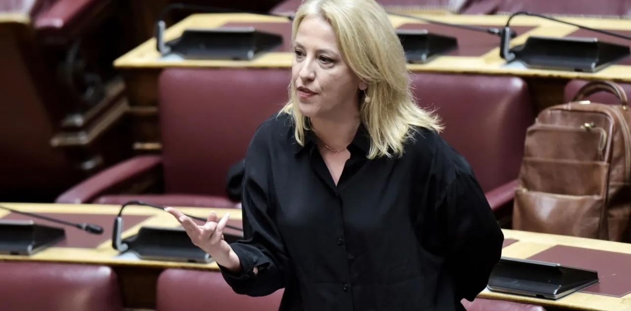 Πυρά ΣΥΡΙΖΑ και Δούρου κατά Βελόπουλου: Χυδαίο παραλήρημα στη Βουλή ...