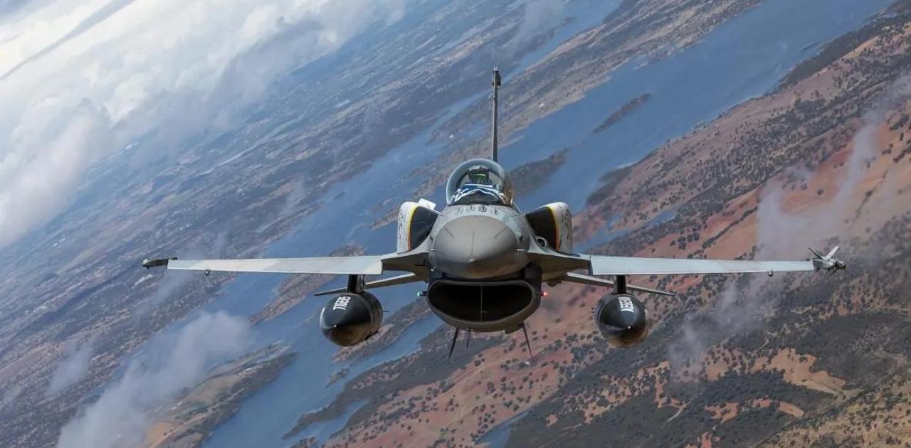 «Καρότο και μαστίγιο»: Oι γερουσιαστές των ΗΠΑ ψήφισαν υπέρ της πώλησης ...