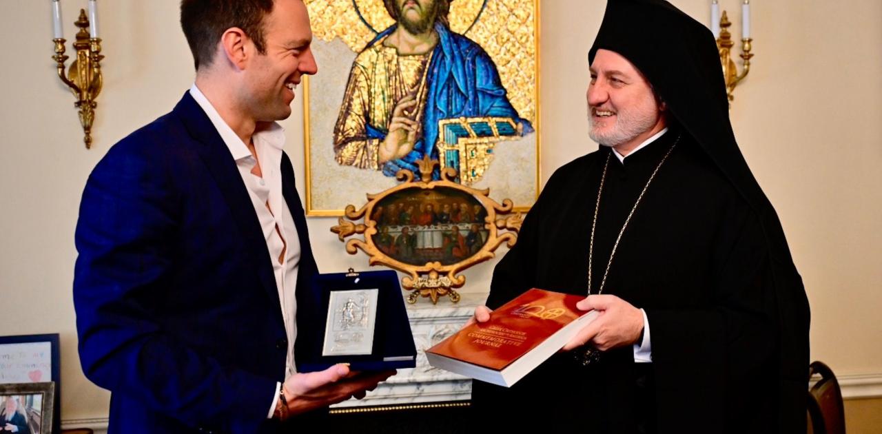 Κασσελάκης: Η ανάρτηση του στο Χ για το «Πιστεύω» στα αγγλικά και την ...