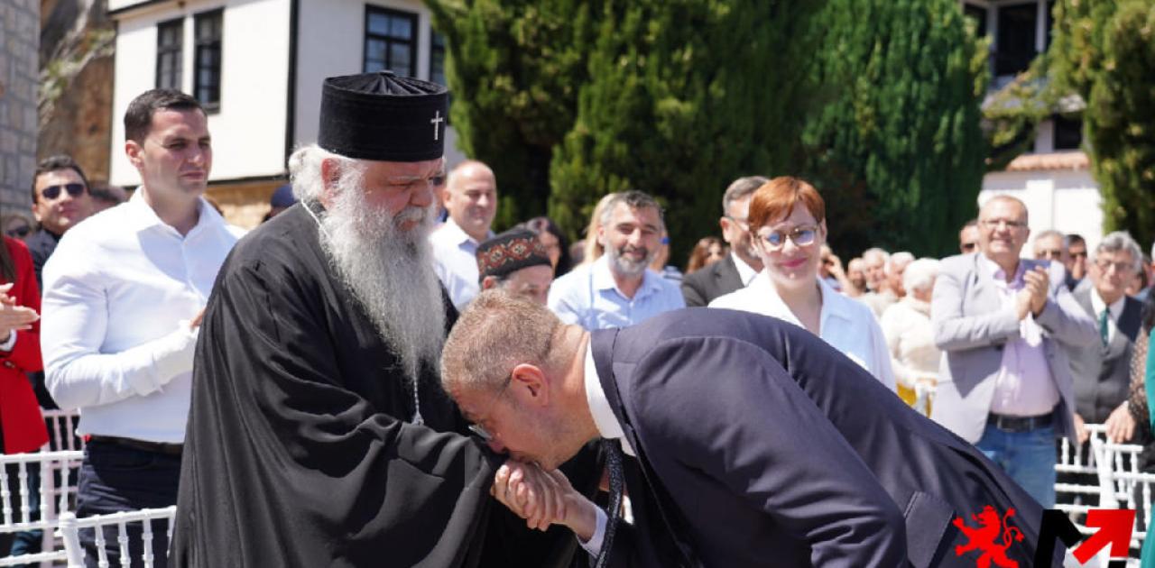 Το «βιολί» τους οι Σκοπιανοί: Η «Μακεδονία» είναι Ευρώπη και πληρώνει ...