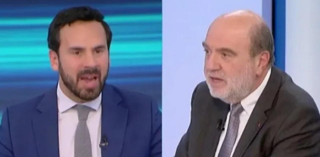 Ακραίος καυγάς Ρωμανού-Αλεξιάδη για τα Τέμπη: «Τα 57 άτομα ...