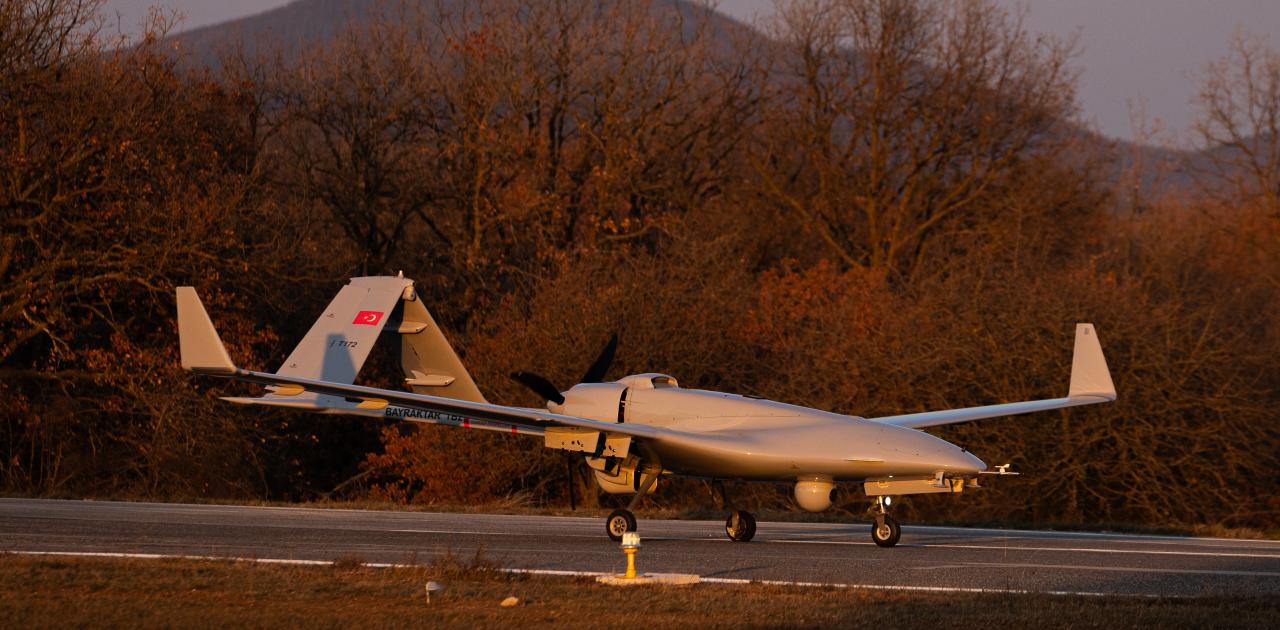 Η Τουρκία αναβάθμισε το drone Bayraktar TB-2 ενσωματώνοντας σε αυτό ...