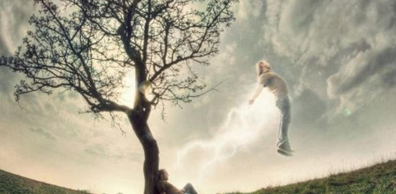 Υπάρχει ζωή μετά τον θάνατο; Χτυπήθηκε από κεραυνό και «πέθανε» για 30 ...