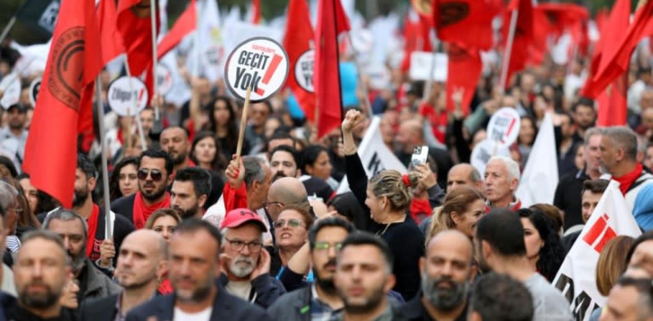 Κατεχόμενα: Χιλιάδες Τουρκοκύπριοι κατά του Ερντογάν για την επιβουλή ...