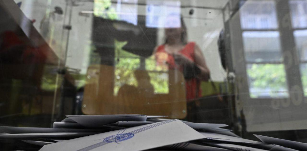 Δημοσκόπηση Interview: 2ο το ΠΑΣΟΚ - «Πέφτει» η Πλεύση Ελευθερίας | Pentapostagma