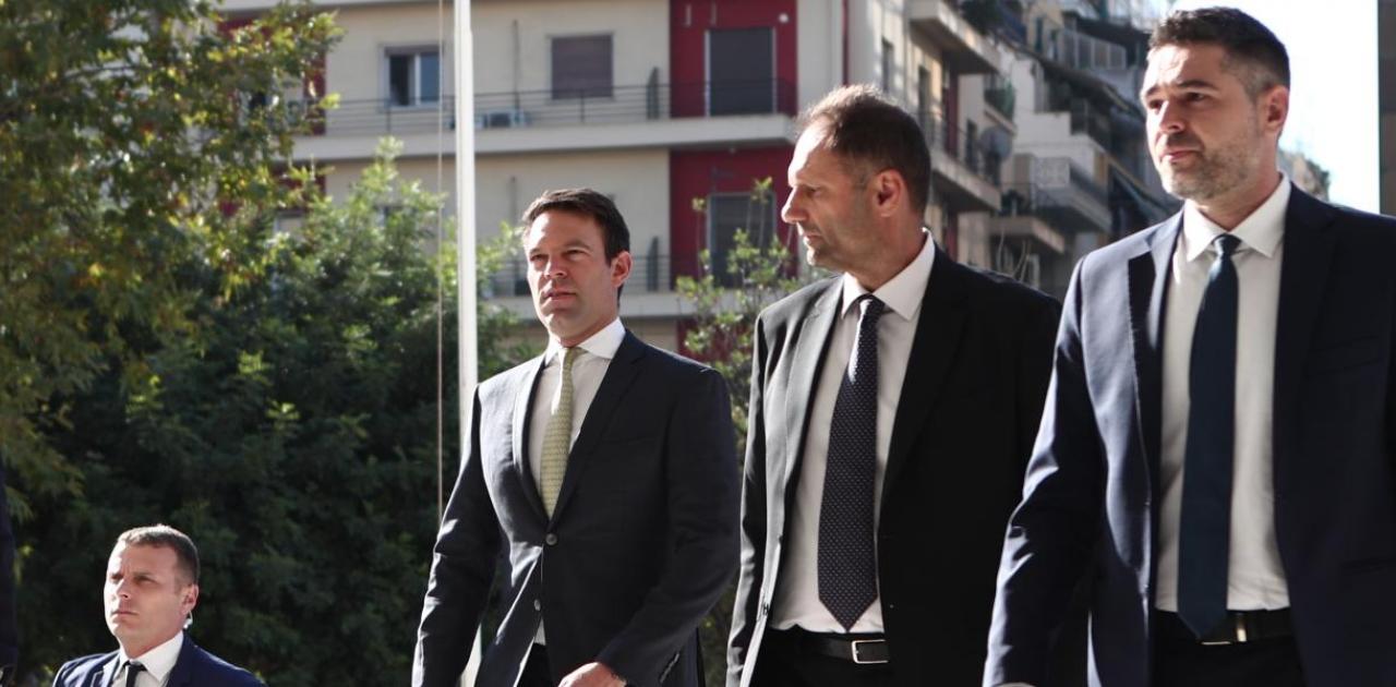 Κασσελάκης: Απέλυσε τον διευθυντή του πολιτικού του γραφείου, Μανώλη ...