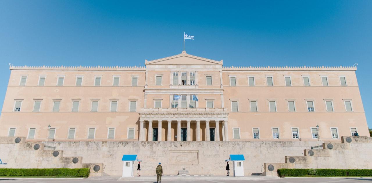 Δημοσκόπηση Interview: Πρωτιά ΝΔ - 8 στους 10 λένε «όχι» σε κόμμα Σαμαρά ή Τσίπρα | Pentapostagma