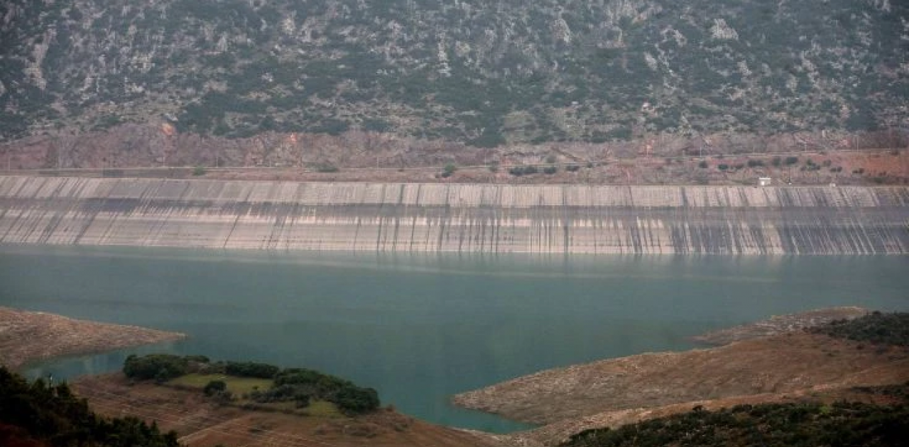 Κίνδυνος λειψυδρίας στην Ελλάδα: Τελειώνουν τα αποθέματα νερού σε ...