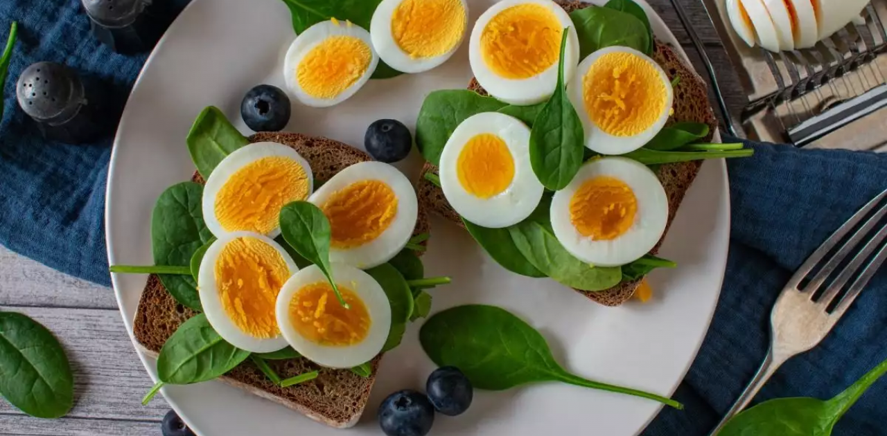 Τι κερδίζετε αν τρώτε βραστά αυγά καθημερινά | Pentapostagma