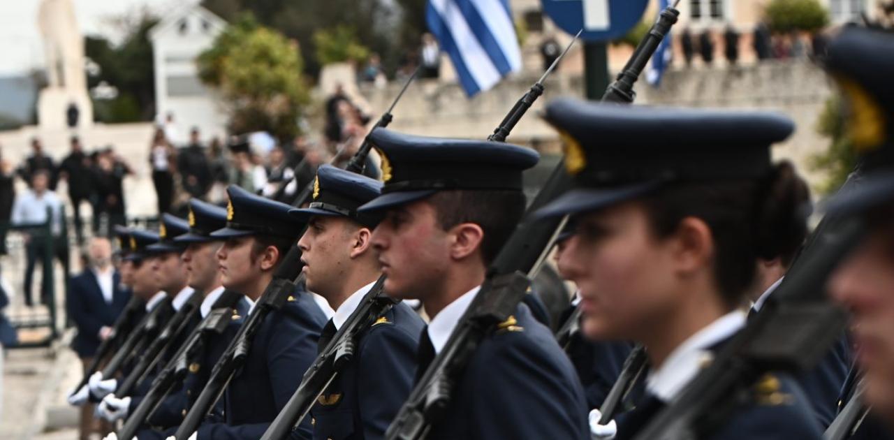 Με 100 ευρώ επιπλέον ενισχύονται τα στελέχη των ενόπλων δυνάμεων της ...