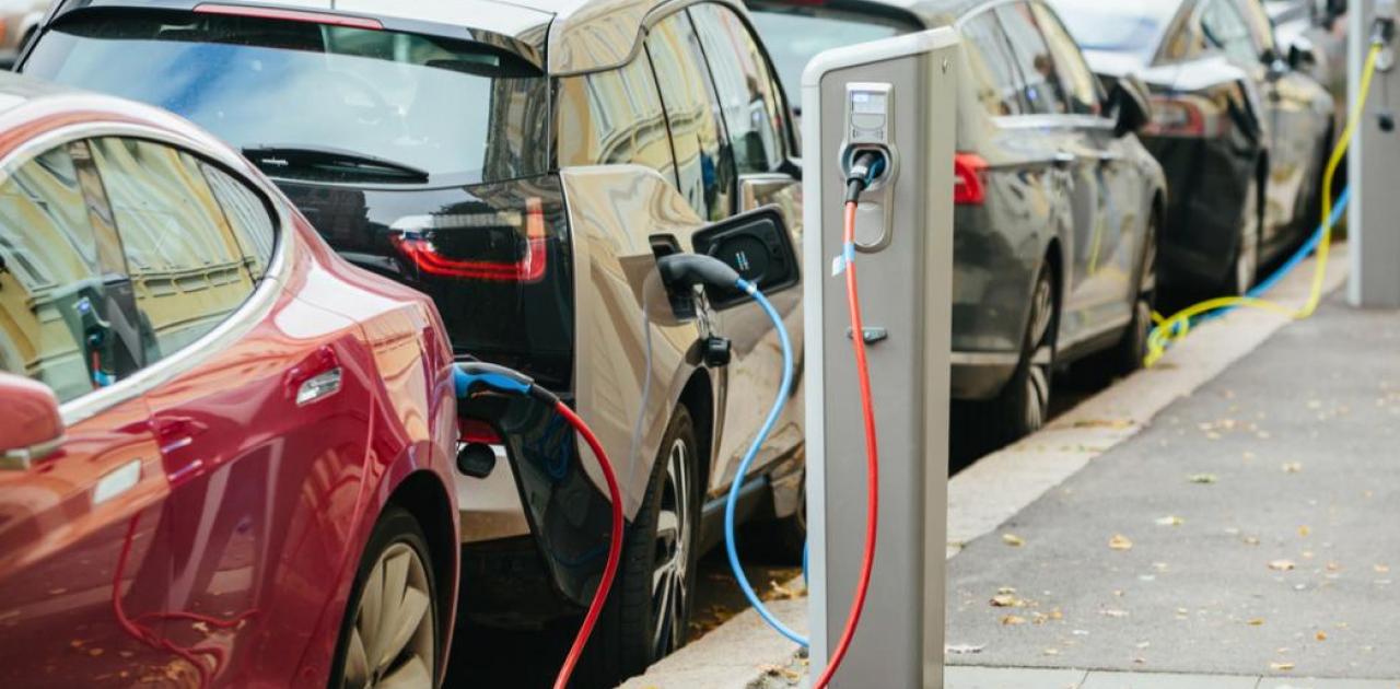 Ηλεκτροκίνηση για όλους: Νέο πρόγραμμα leasing για ευάλωτα νοικοκυριά ...