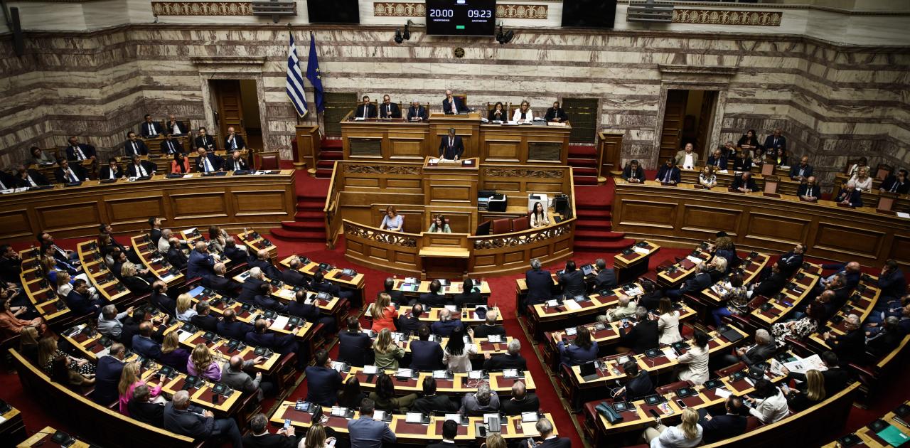 Στη Βουλή νομοσχέδιο για τρίτεκνους, ΑμεΑ και κοινωνική κατοικία ...