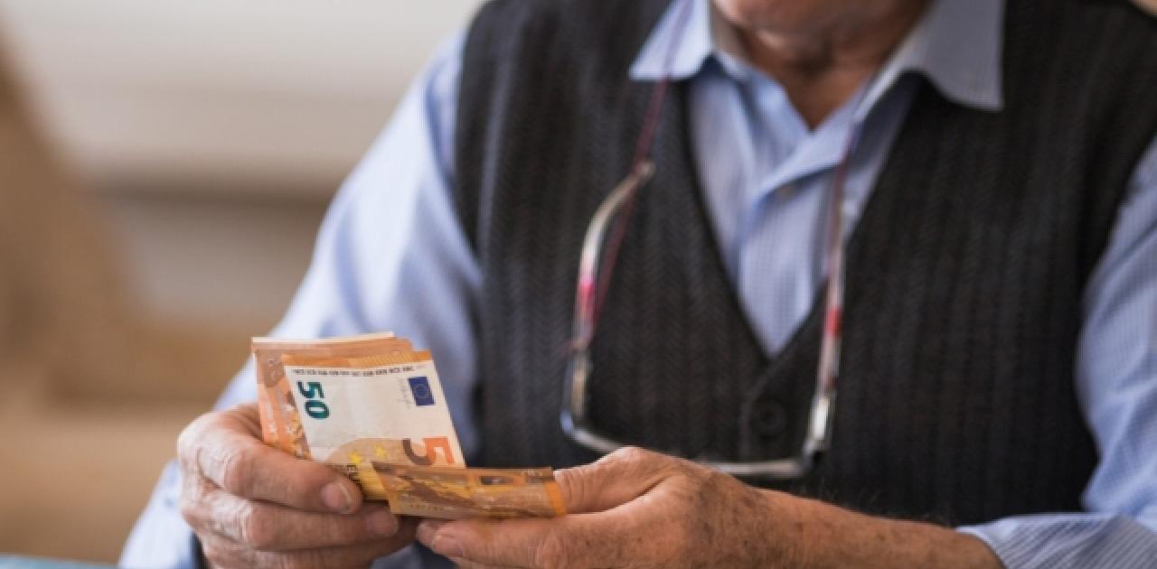 Συντάξεις Σεπτεμβρίου: Πότε πληρώνονται ΙΚΑ, ΟΑΕΕ, Δημόσιο και ΟΓΑ ...