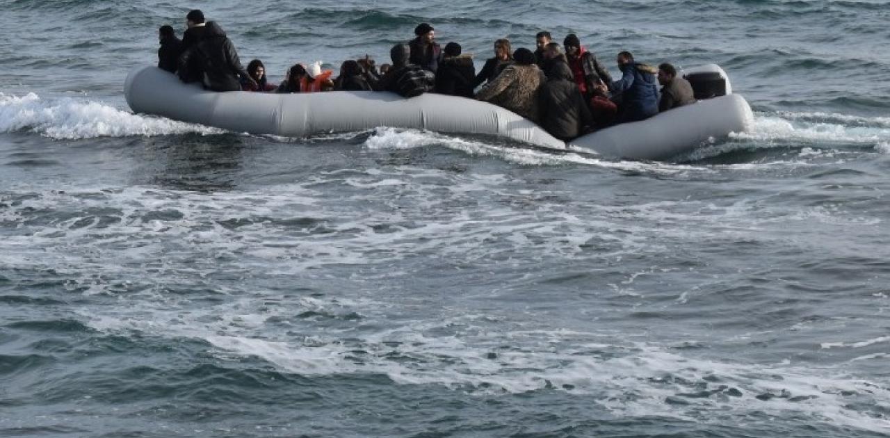 Φαρμακονήσι: Εντοπίστηκαν 35 μετανάστες - Την υπόθεση ερευνά το Λιμεναρχείο | Pentapostagma