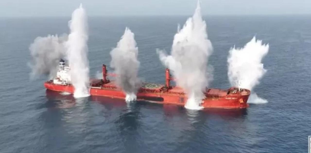 Το χρονικό της επίθεσης στο Magic Seas: Πώς έζησαν οι Έλληνες ναυτικοί ...