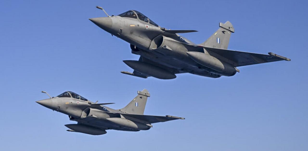 Rafale εναντίον Typhoon: Ποιος θα επικρατήσει στην αερο-μάχη Ελλάδας ...