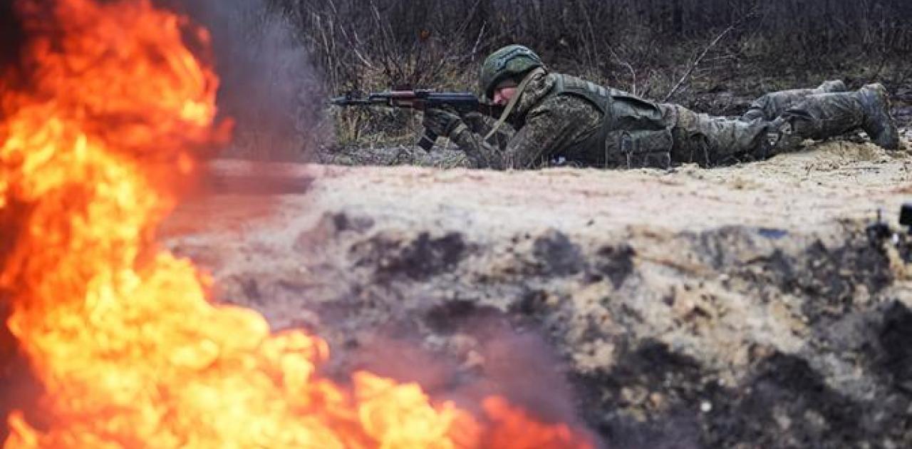 Οι Ουκρανοί ετοιμάζουν αντεπίθεση αυτοκτονίας ενώ οι Ρώσοι σε κάθε ...