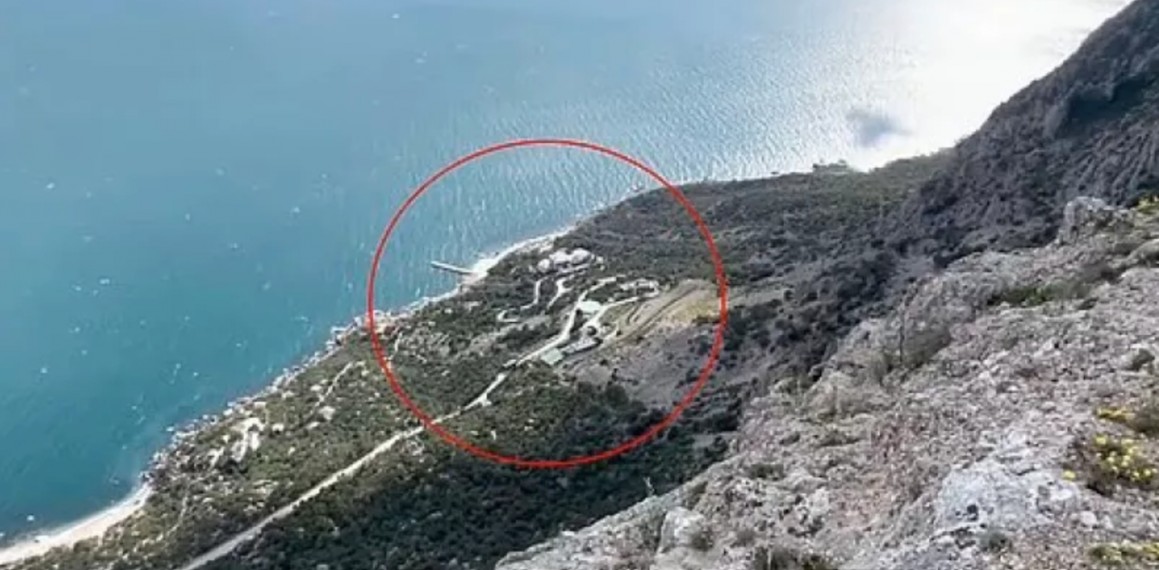 Νέα στοιχεία και φωτογραφίες για εκτεταμένο συγκρότημα στην Κριμαία ...
