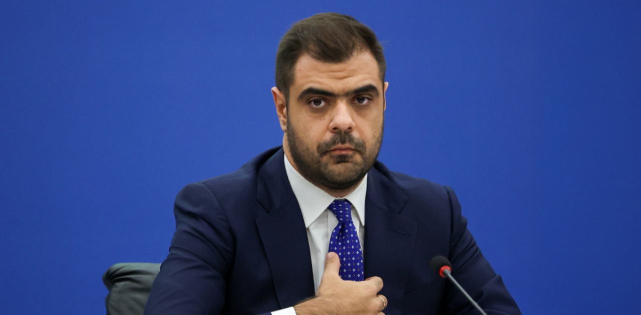 «Καρφιά» Μαρινάκη για Τσίπρα: «Το «rebranding» του κατέληξε στο πιο ...
