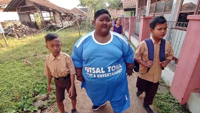 Εχασε 100 κιλά το «πιο χοντρό παιδί του κόσμου» - Πως ήταν και πως ...